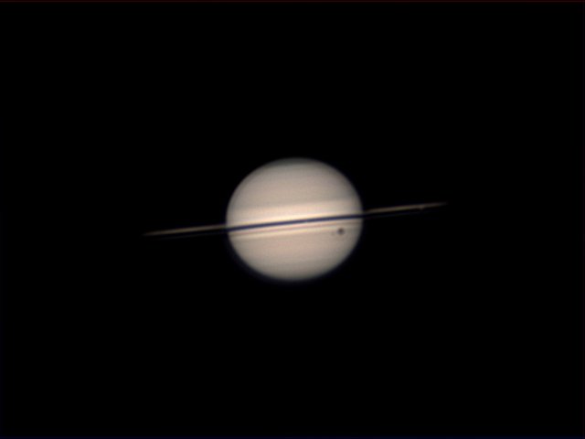 Saturn mit Durchgang von Titan und Dione 06.11.2025 | Forum Astronomie.de